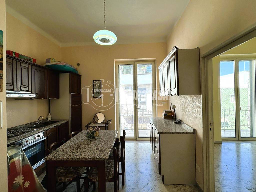 Vendita Appartamento Capurso. Trilocale in via Marco de Giosa. Primo ...