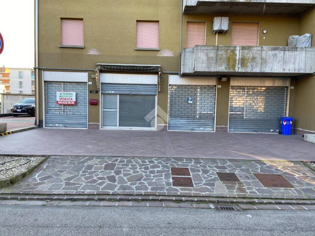 Laboratorio via Tiziano Vecellio, Carpi, Rif. 122740000 - Immobiliare.it