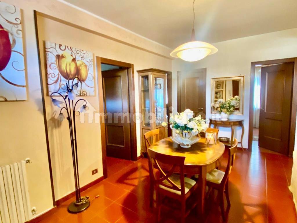 Vendita Villa unifamiliare in via Tiberina 130 Roma. Da ristrutturare ...