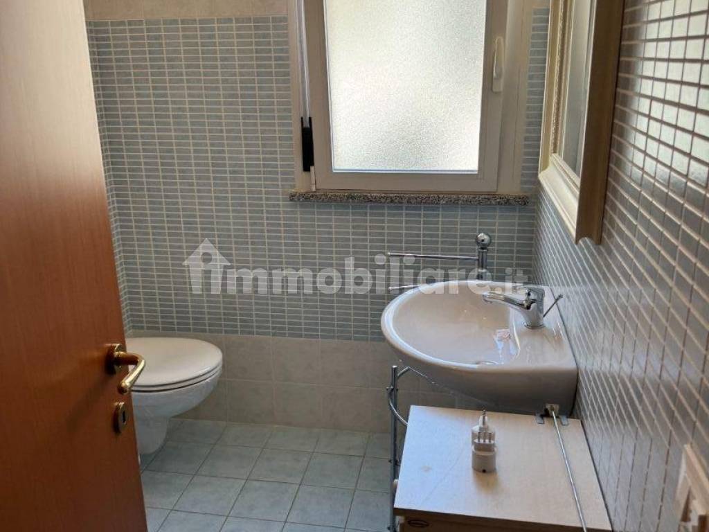 Vendita Appartamento Alba Adriatica. Trilocale in via Rovigo 7. Buono ...