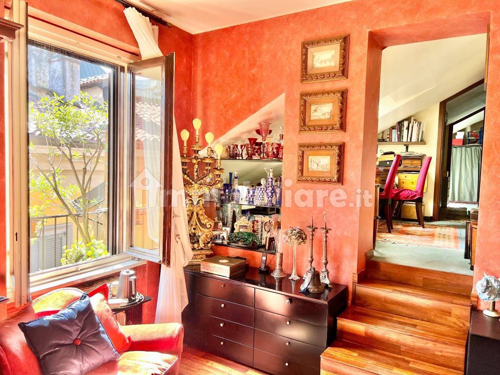 Sale Penthouse in via Disciplini 4 Milan. Good condition, parking space ...