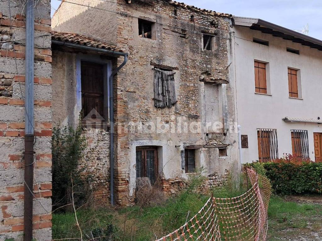 Vendita Rustico in via Roma 10 Lestizza. Buono stato, 300 m², rif ...