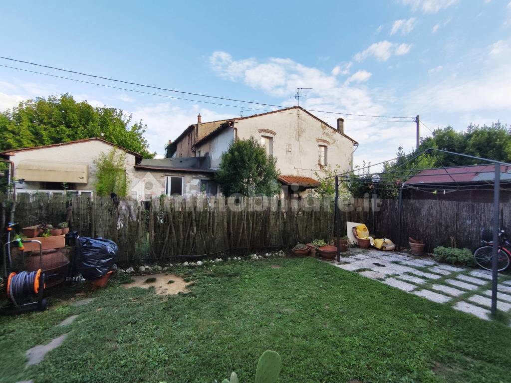 Vendita Appartamento Altopascio. Trilocale in via Bruno Nardi 46. Buono ...