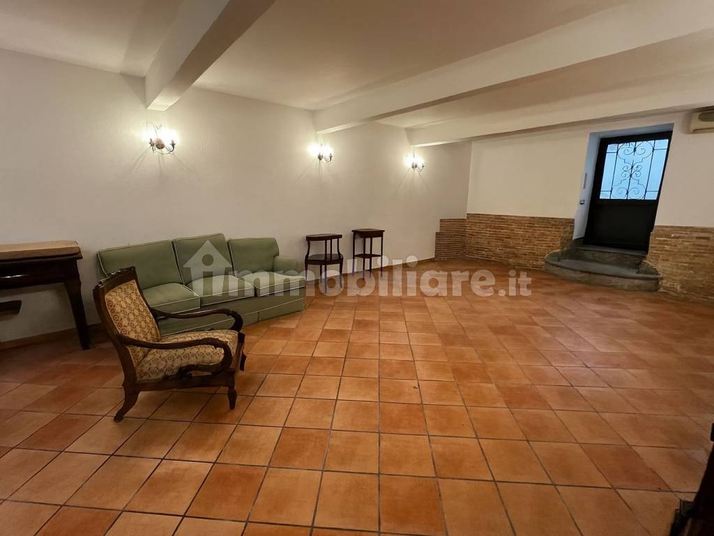 Vendita Appartamento Napoli. Bilocale in via del Parco Grifeo 9. Buono ...