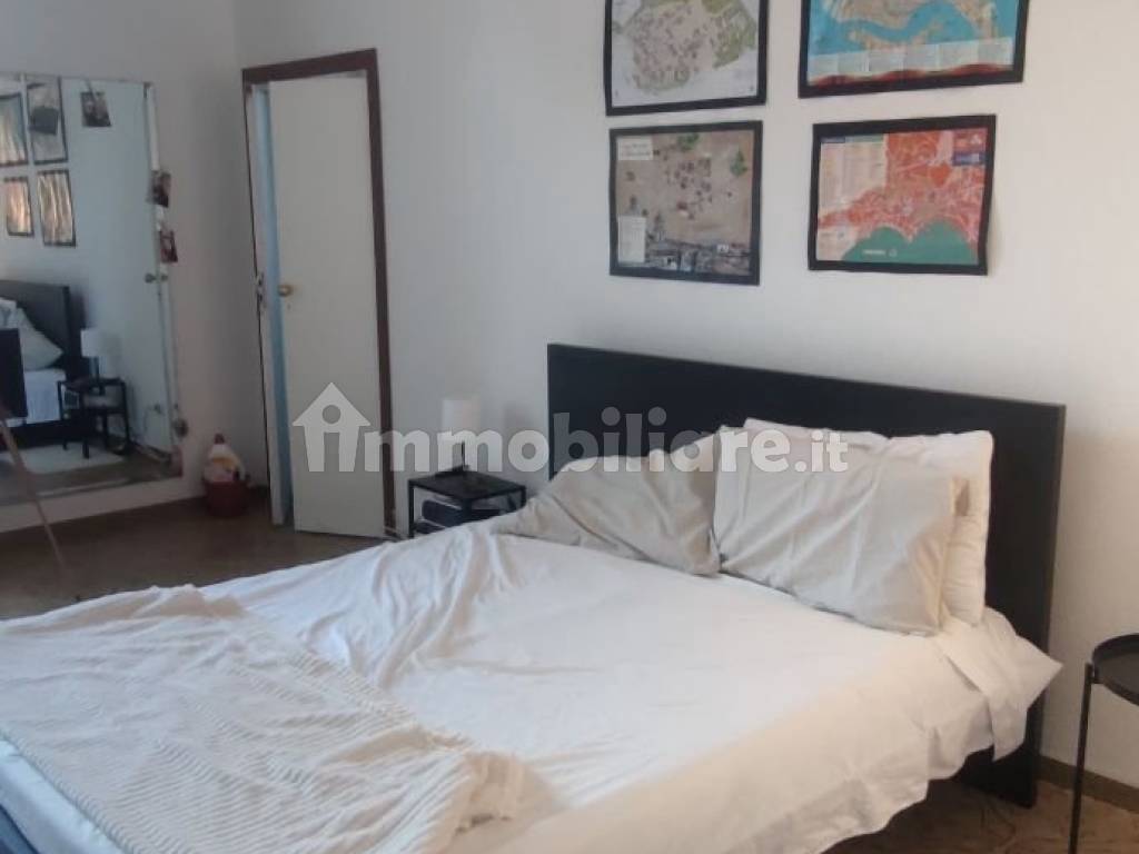 Stanza singola in affitto, affittasi camera singola salita San Raffaele ...