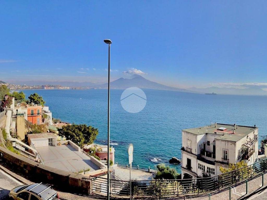 Vendita Appartamento in via Posillipo 290. Napoli. Buono stato, primo ...
