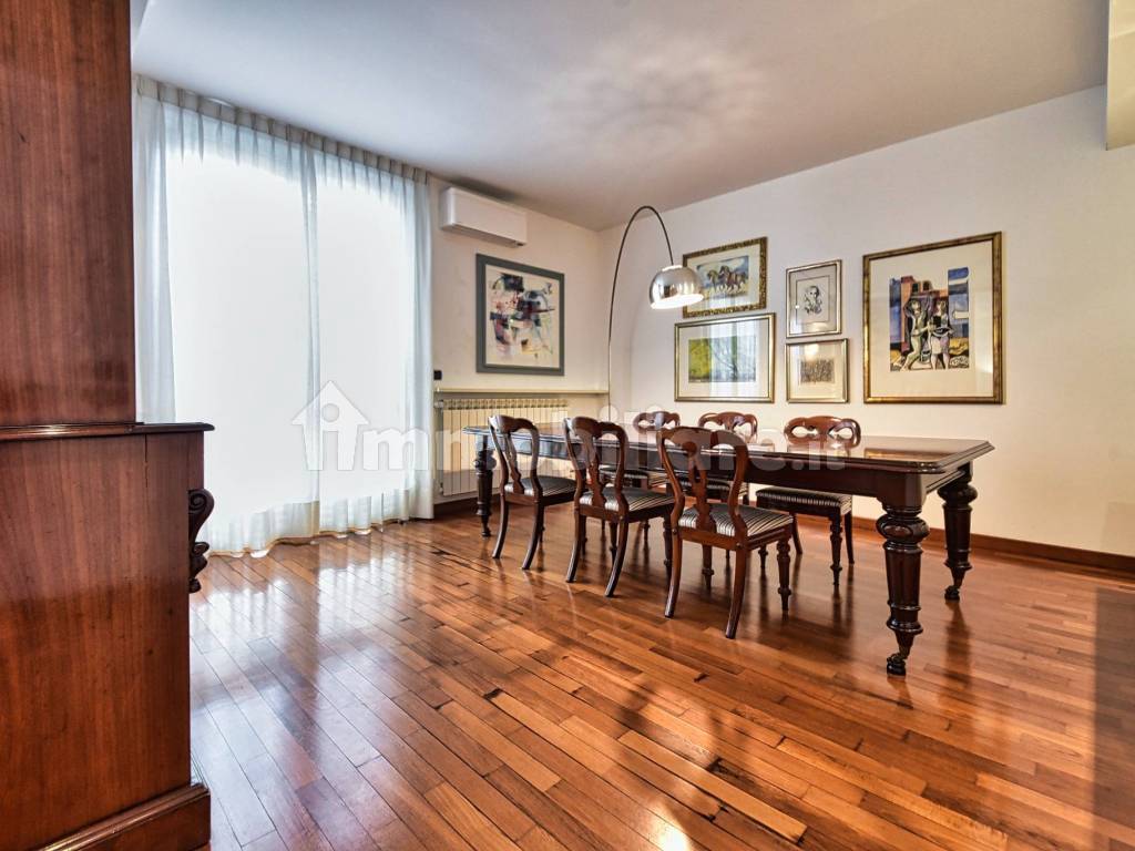 Vendita Appartamento Cerro Maggiore. Quadrilocale in via Pietro ...