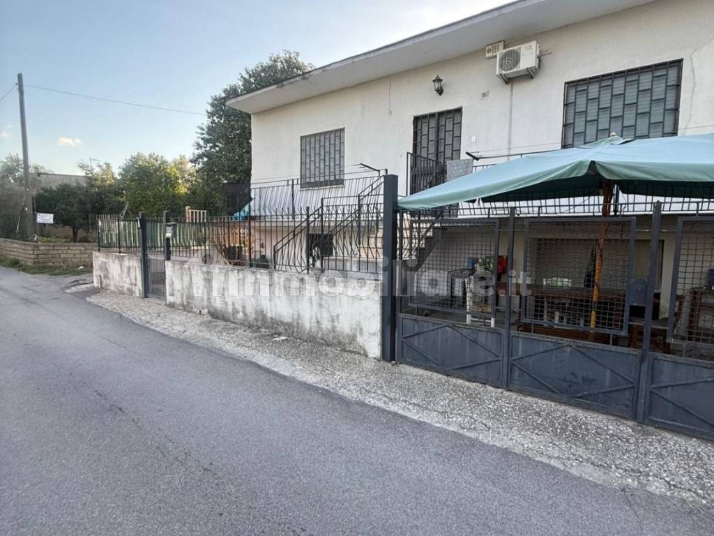 Vendita Villa unifamiliare in via Sant'Anna Somma Vesuviana. Da ...