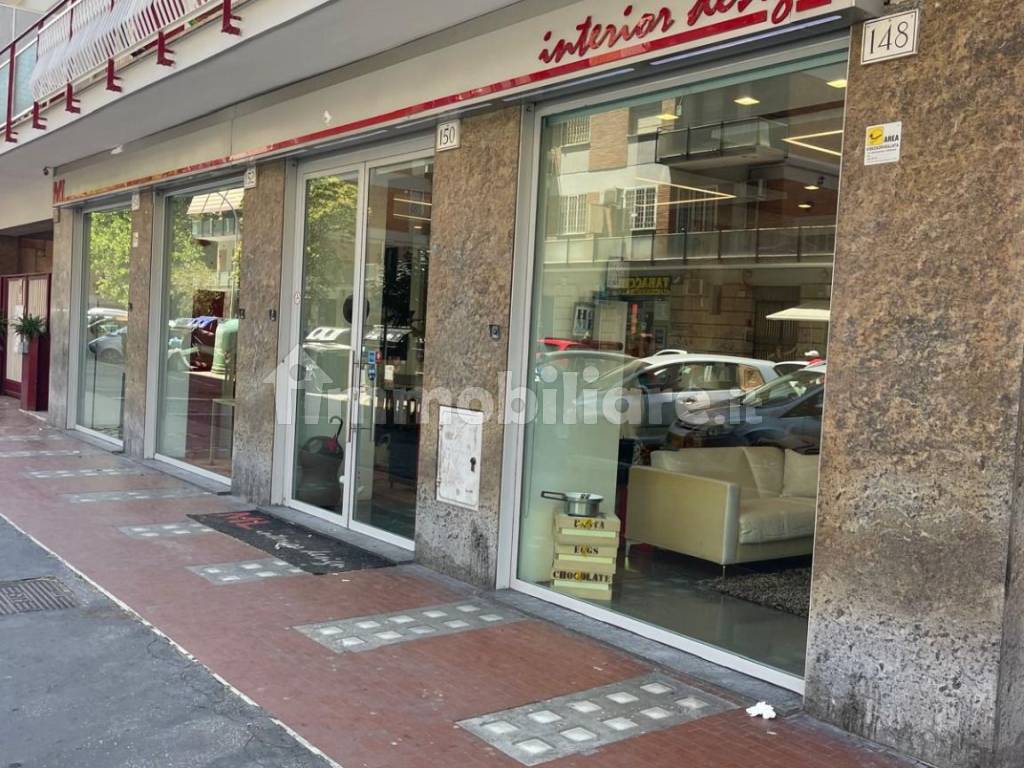 Locale commerciale via Marco Valerio Corvo 158, Roma, Rif. 122980148 ...