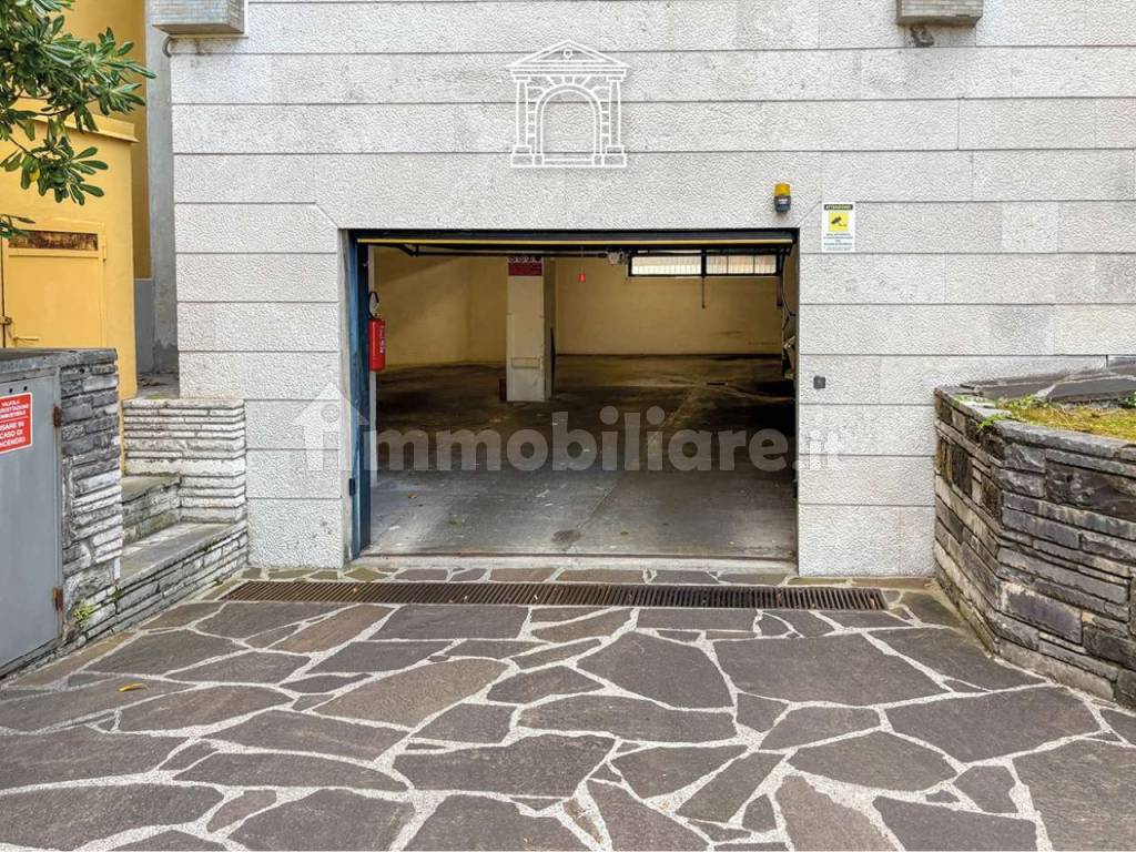 Vendita Appartamento in largo Promontorio. Trieste. Da ristrutturare ...