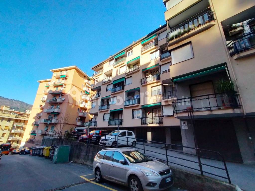 Vendita Appartamento Genova. Quadrilocale in via Tortona 22. Ottimo ...