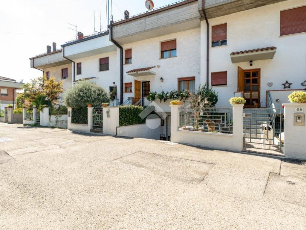 Vendita Villa a schiera in via Venturina 26 Vignola. Buono stato, posto ...