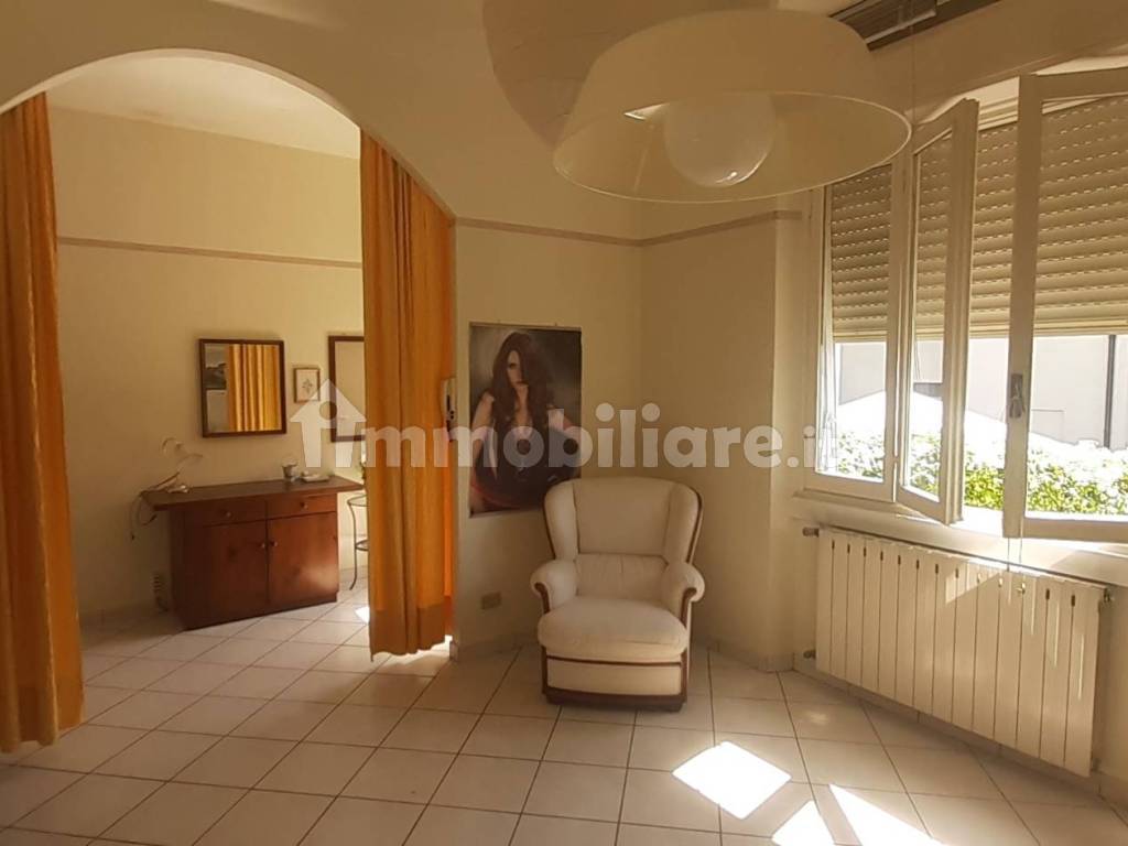 Ufficio - Studio via Armando Diaz 7, Somma Lombardo, Rif. 123066167 ...