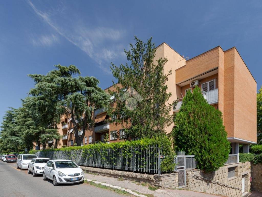 Vendita Appartamento Roma. Quadrilocale in via mario ugo guattari 3 ...