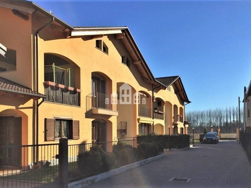 Vendita Appartamento Loranzè. Quadrilocale in via Provinciale 28. Buono ...