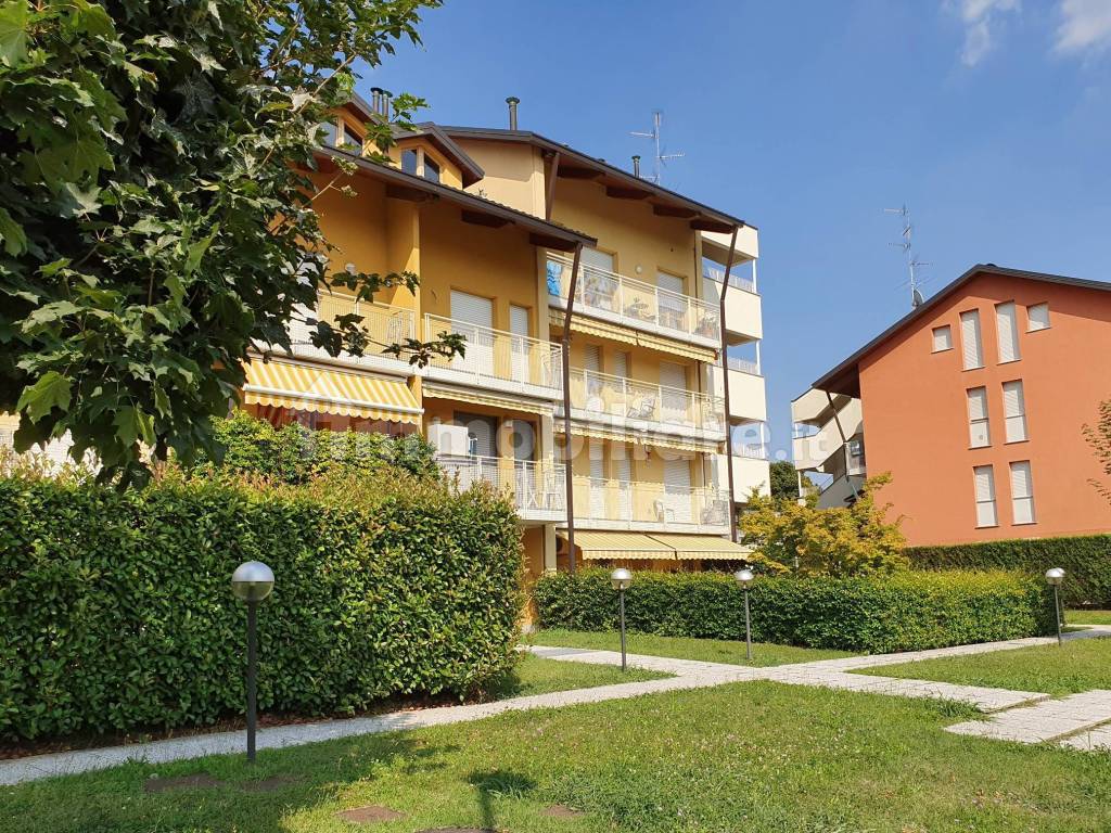 Vendita Appartamento Villa Guardia. Monolocale in via Mazzini. Buono ...