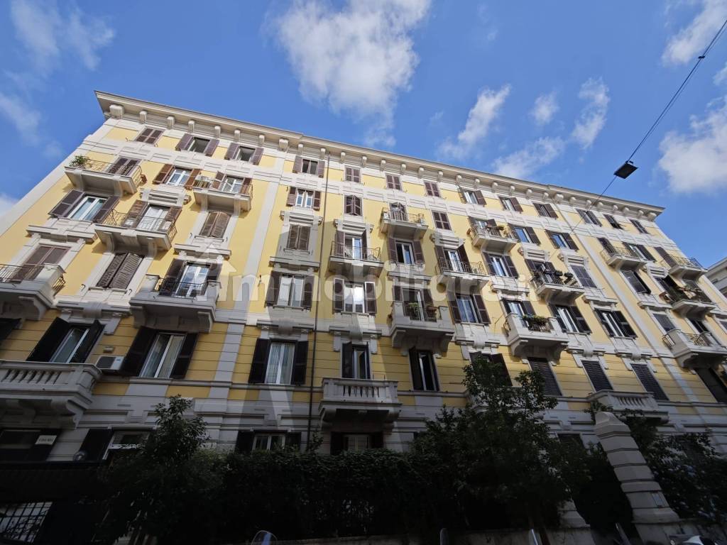 Vendita Appartamento Roma. Trilocale in via Metauro. Da ristrutturare ...