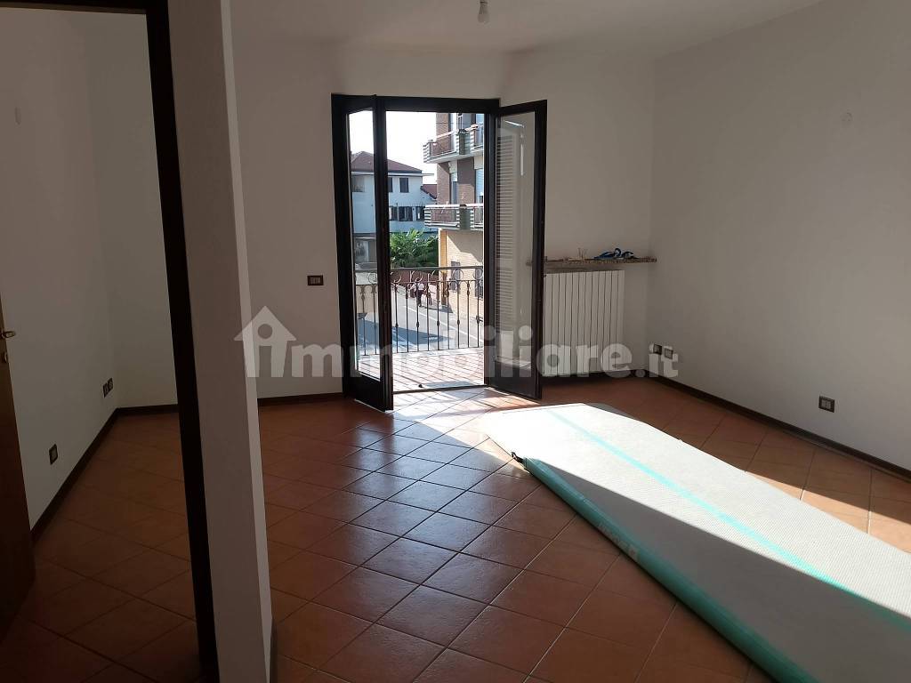 Ufficio - Studio via Novara, Cameri, Rif. 123233285 - Immobiliare.it