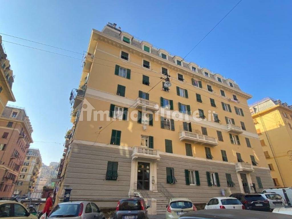 Sale Apartment Genoa. 3-room flat in via Ayroli. Good condition, fifth ...