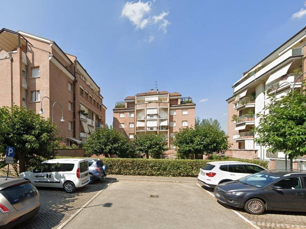 Affitto Appartamento Parma. Trilocale in via Ferdinando Angelo Maria ...