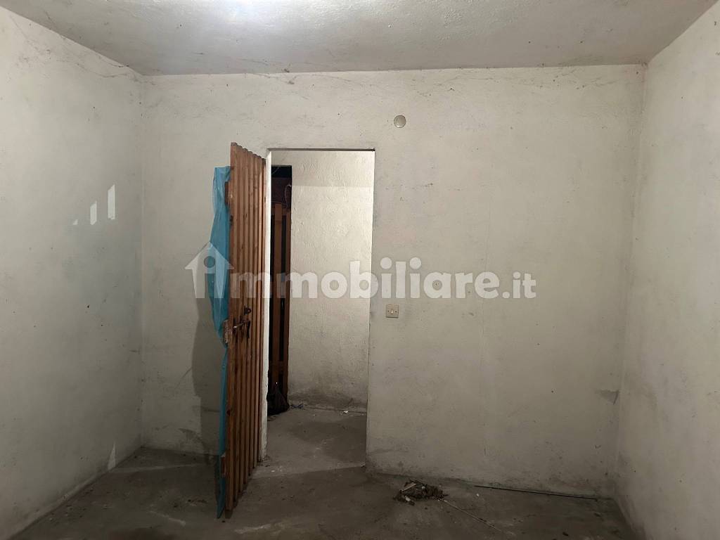 Magazzino - Deposito Strada Chiesanuova 55, Mantova, Rif. 123291655 ...