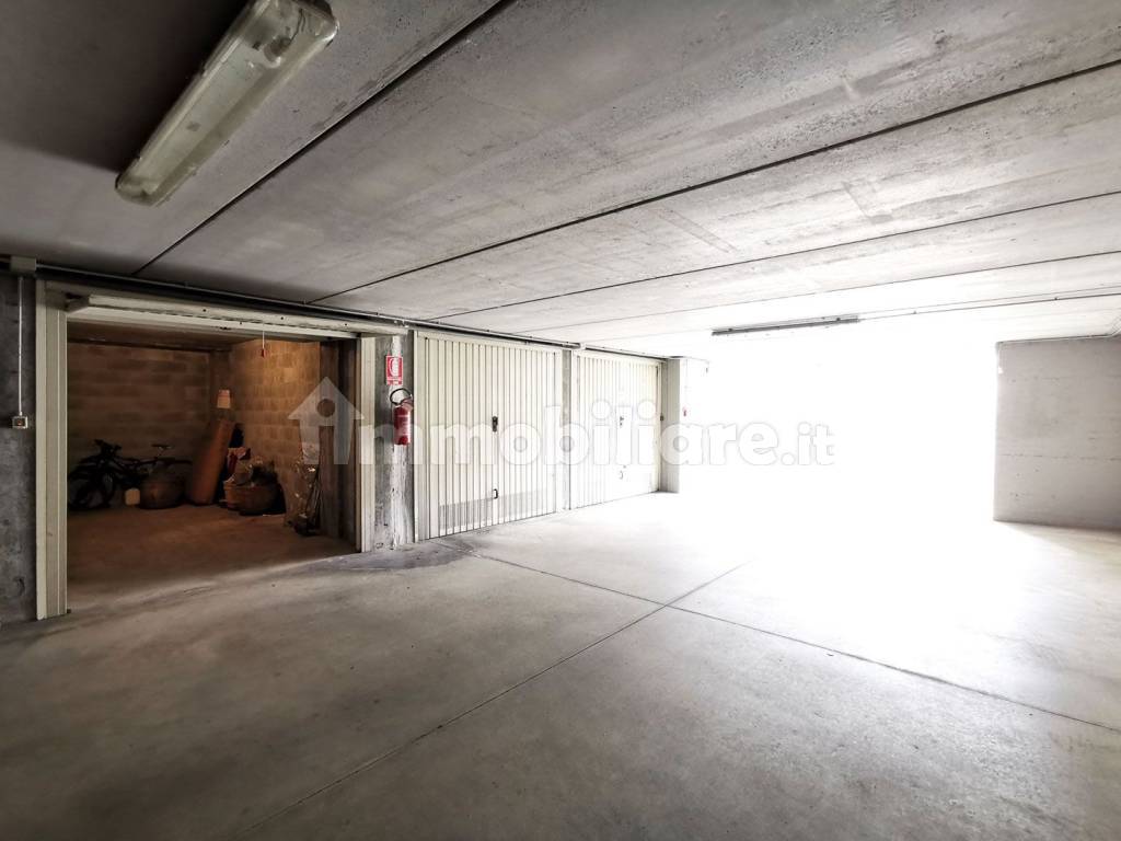 Garage - Box Strada Lanzo 166, Torino, Rif. 123425665 - Immobiliare.it