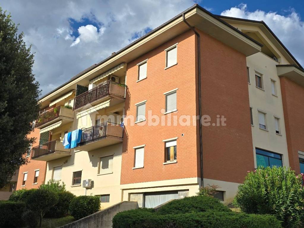 Vendita Appartamento Perugia. Trilocale in Strada Tiberina Nord 142H/1 ...