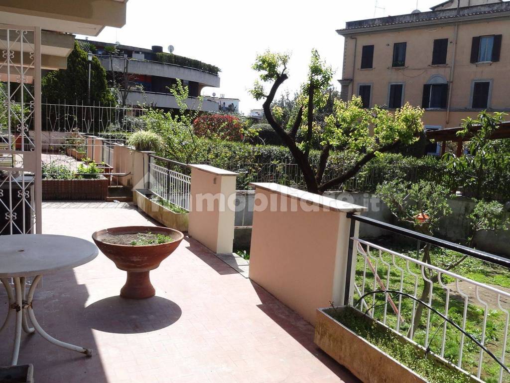 Single room for rent, single room rent via Guglielmo Mengarini 84 ...
