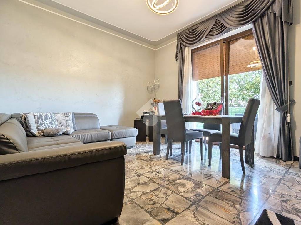 Vendita Appartamento Novi Ligure. Quadrilocale in via Alessandro ...
