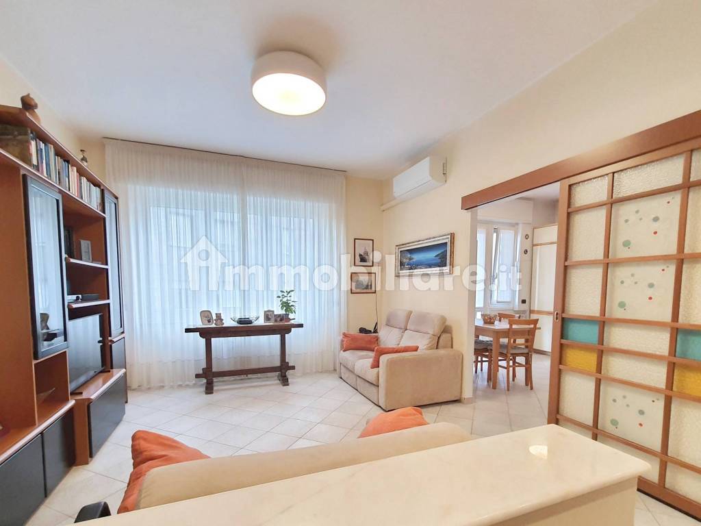 Vendita Appartamento Genova. Trilocale in via Mario Tosa. Ottimo stato ...