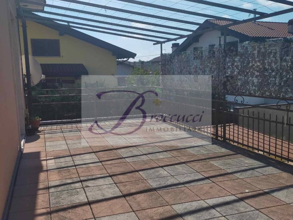 Vendita Appartamento Arcisate. Quadrilocale, Buono stato, primo piano ...