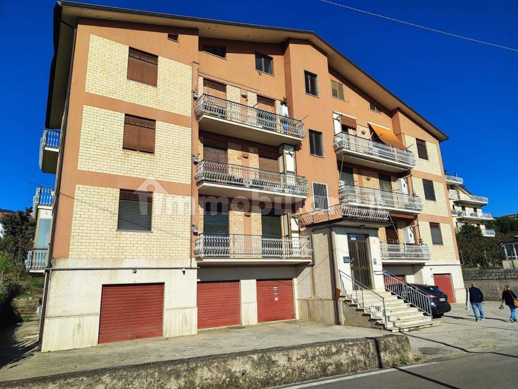 Sale Apartment Capriglia Irpina. 4-room flat in via Cioppolo 49. Good ...