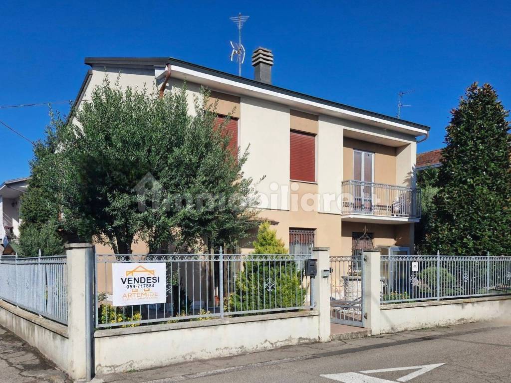 Vendita Terratetto unifamiliare in via Giacomo Puccini 1 Novi di Modena ...