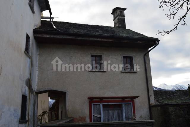 Sale Apartment in via Tignolino. Trontano. To be refurbished, on ...