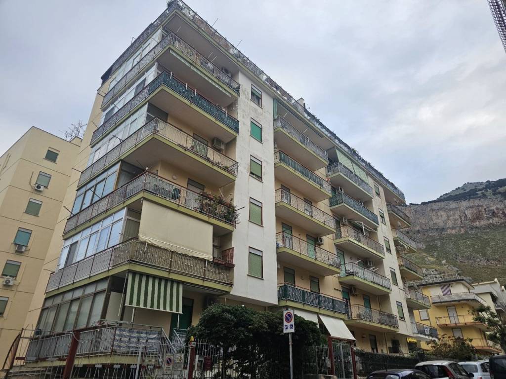 Vendita Appartamento Isola delle Femmine. Quadrilocale in via ...