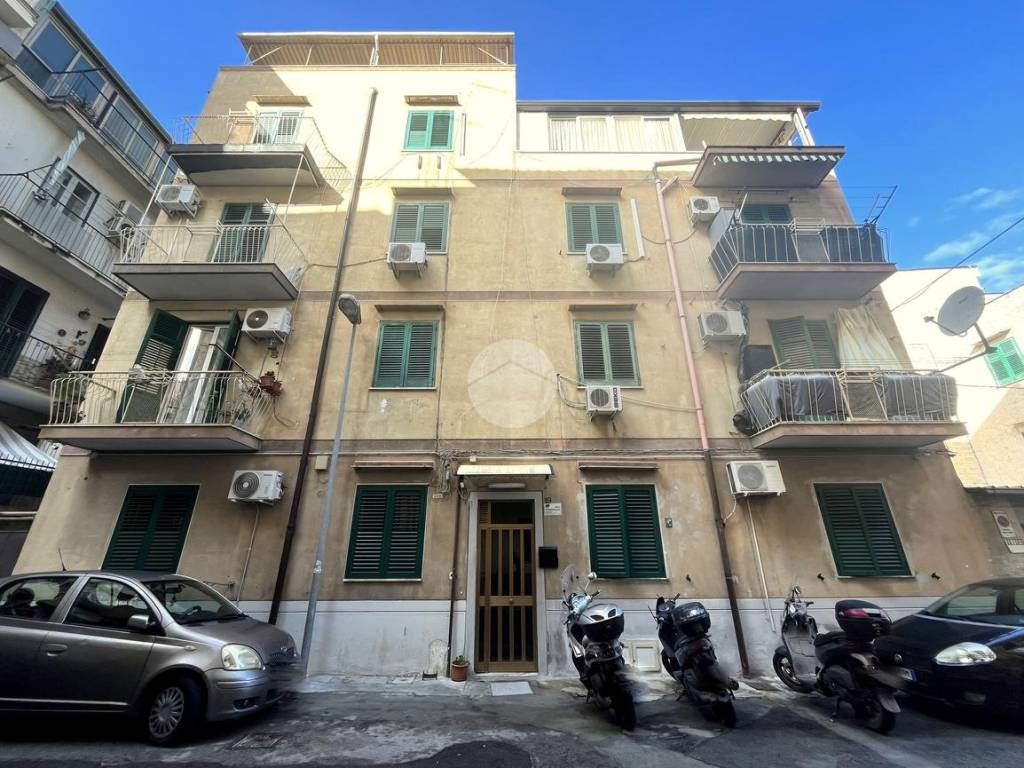Vendita Appartamento Palermo. Trilocale in via Dello Scanzano 19. Buono ...