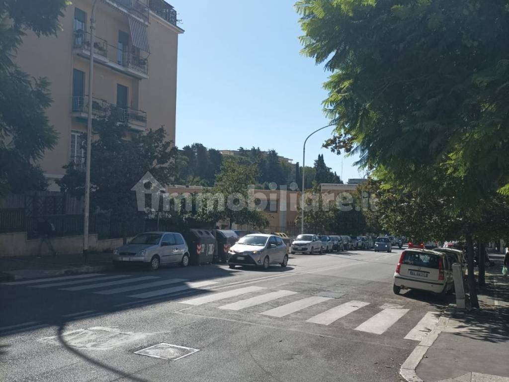 Vendita Appartamento Roma. Trilocale in via Fonteiana. Ottimo stato ...