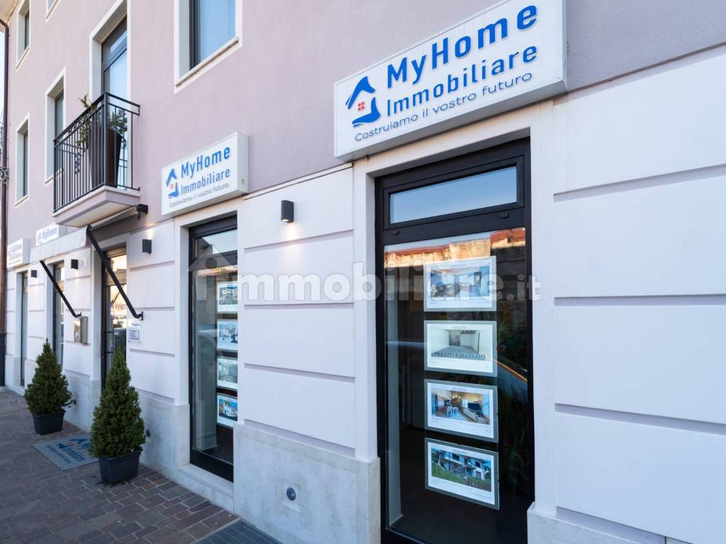 Vendita Villa a schiera in viale Europa 16 Monteforte d'Alpone. Buono ...