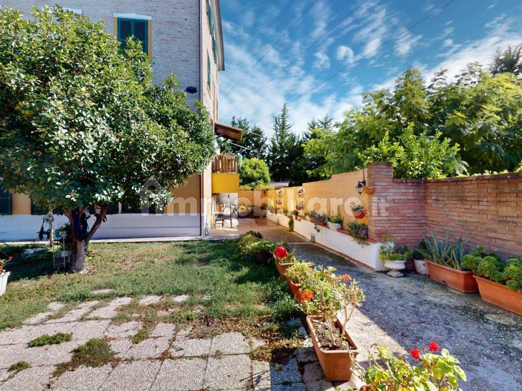 Vendita Appartamento Chiaravalle. Quadrilocale in via San Bernardo 42 ...