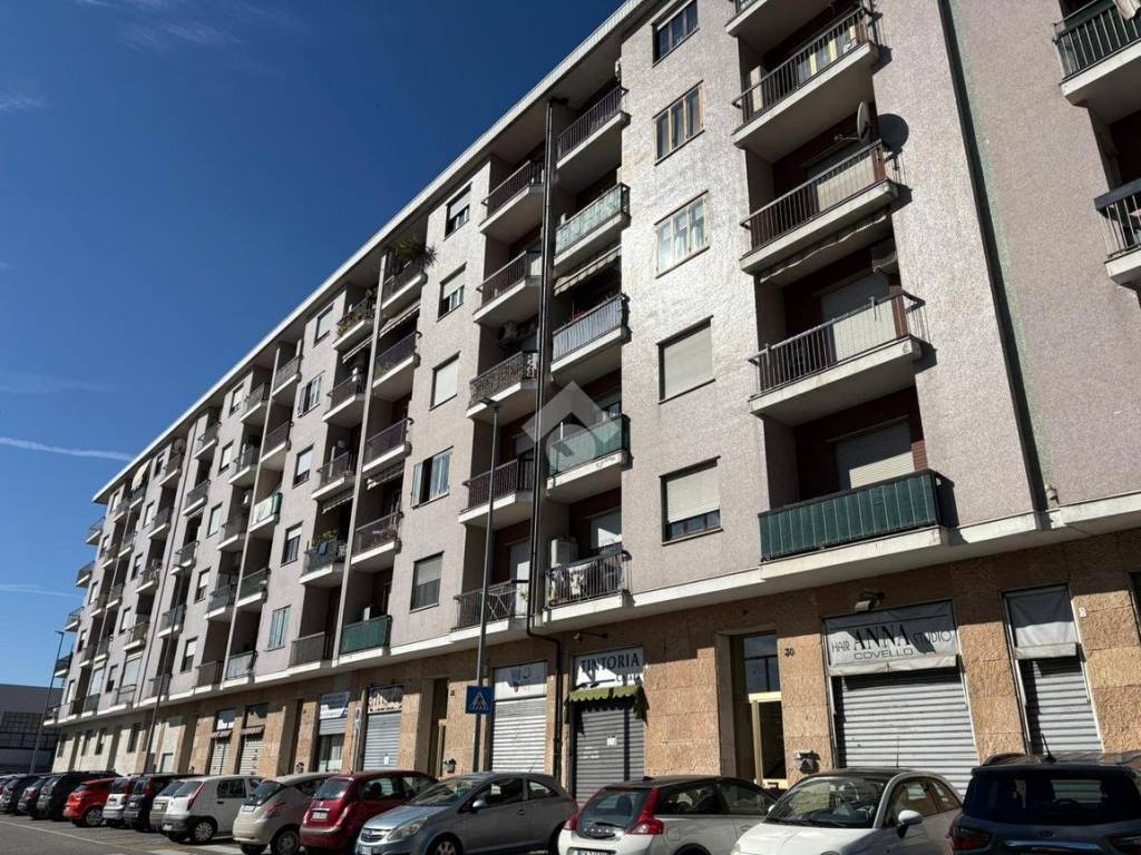 Vendita Appartamento Rivoli. Trilocale in via Caluso 38. Ottimo stato ...