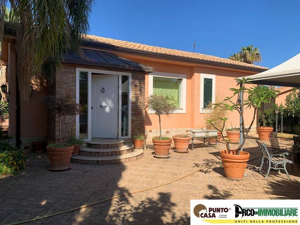 Vendita Villa unifamiliare in via Piani 7 11 Trabia. Ottimo stato, con ...