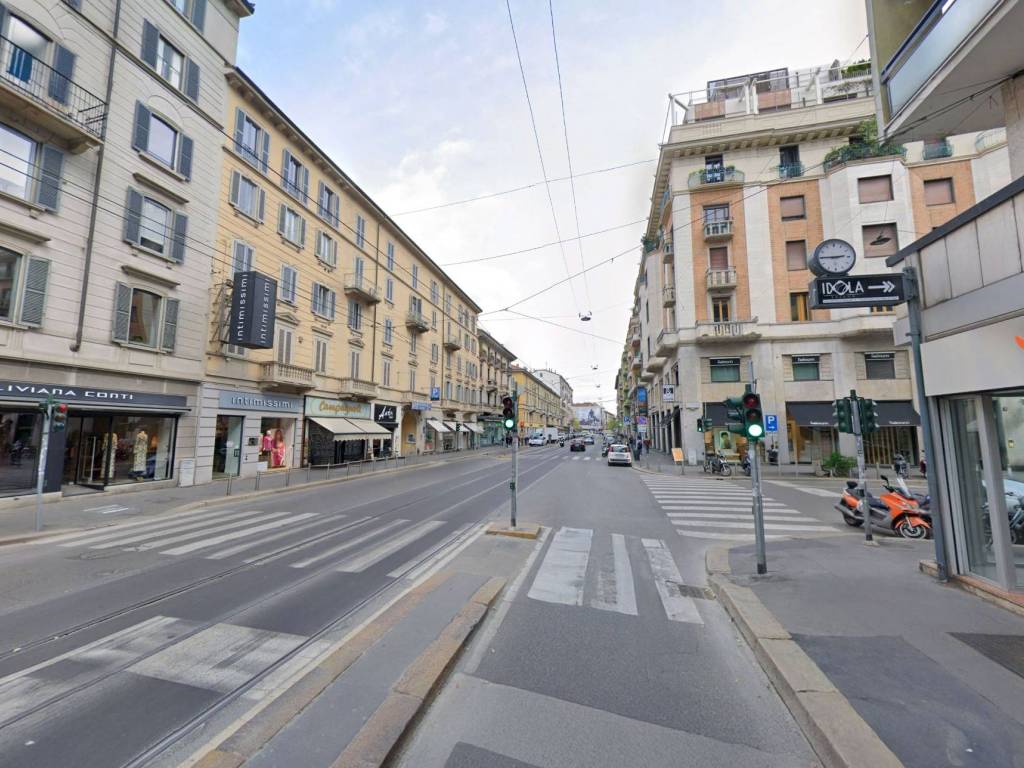 Locale commerciale corso Vercelli, Milano, Rif. 123693295 - Immobiliare.it