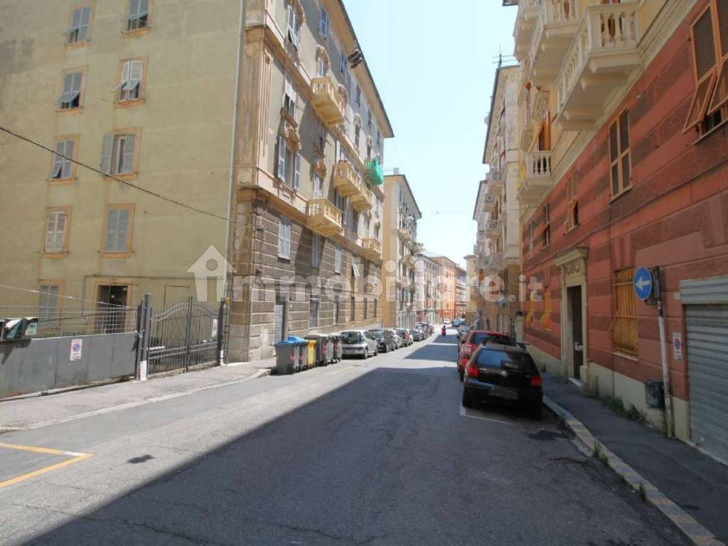 Magazzino - Deposito via Mario Piana, Genova, Rif. 123703669 ...
