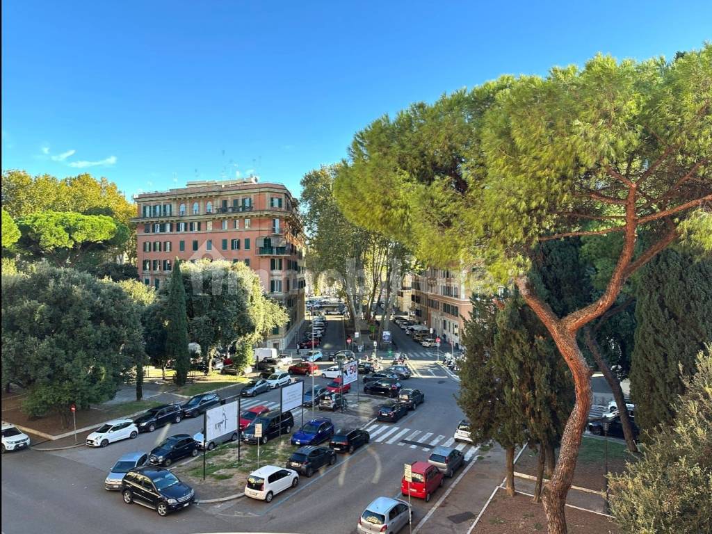 Vendita Appartamento Roma. Quadrilocale in viale Giuseppe Mazzini ...