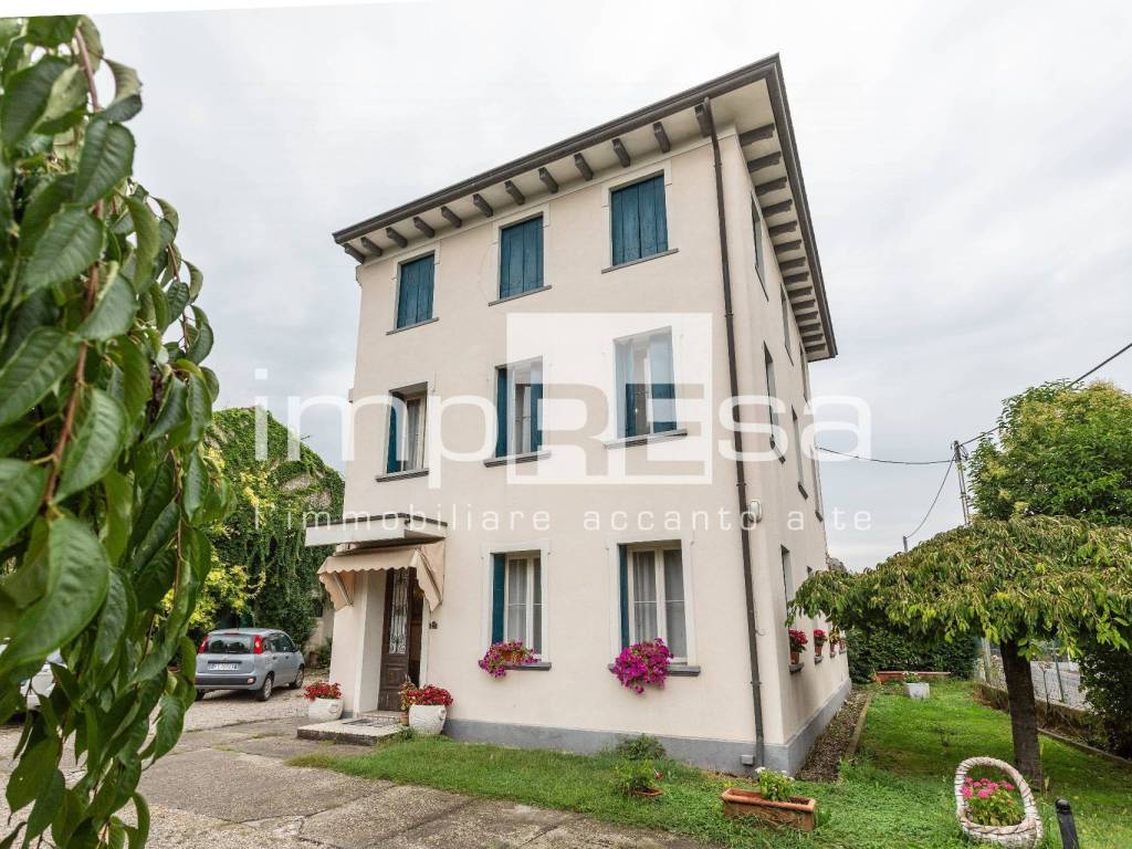 Vendita Terratetto unifamiliare in via freschi 10 Vazzola. Buono stato ...