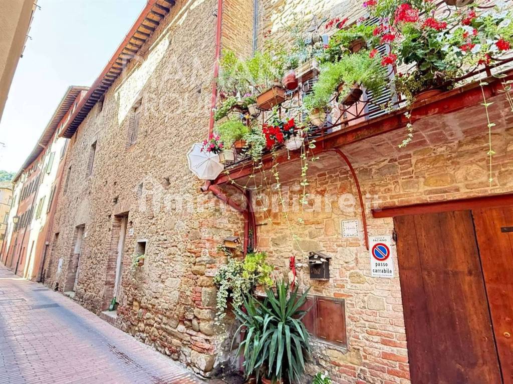 Sale Single-family detached house Paciano. To be refurbished, 200 m² ...