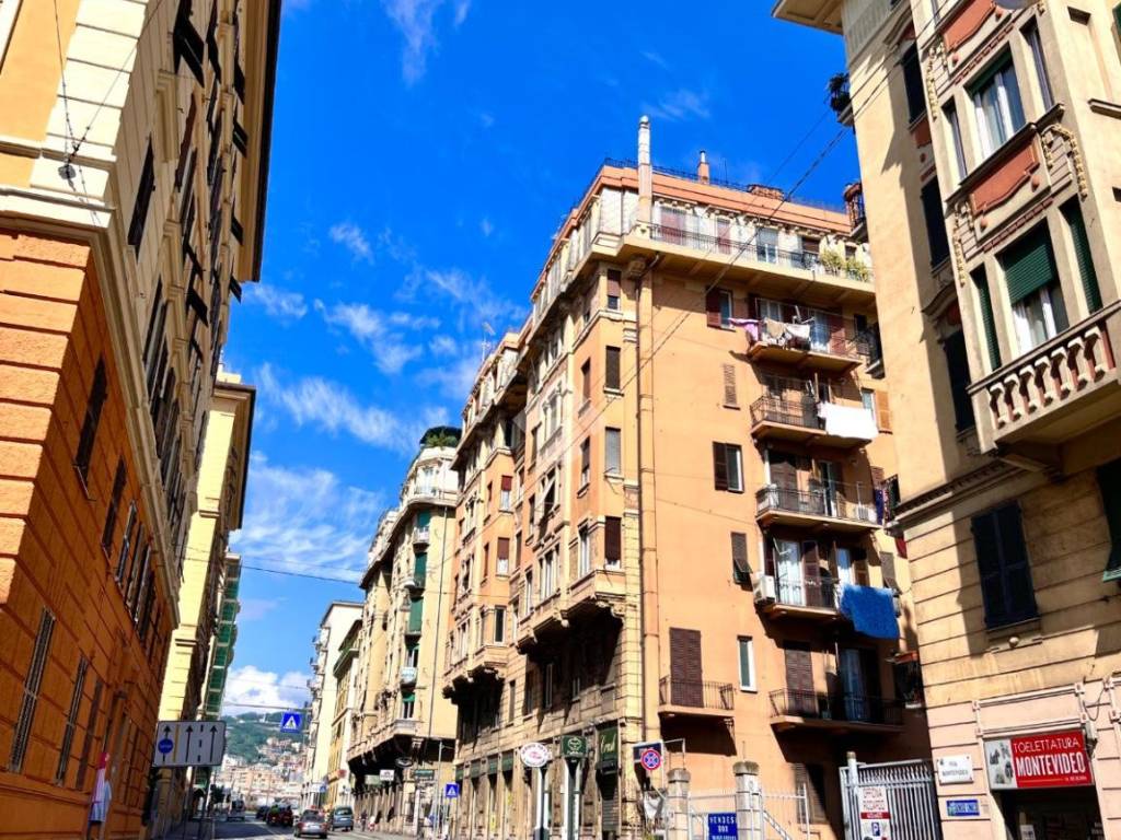 Vendita Appartamento Genova. Trilocale in via Montevideo 17. Ottimo ...