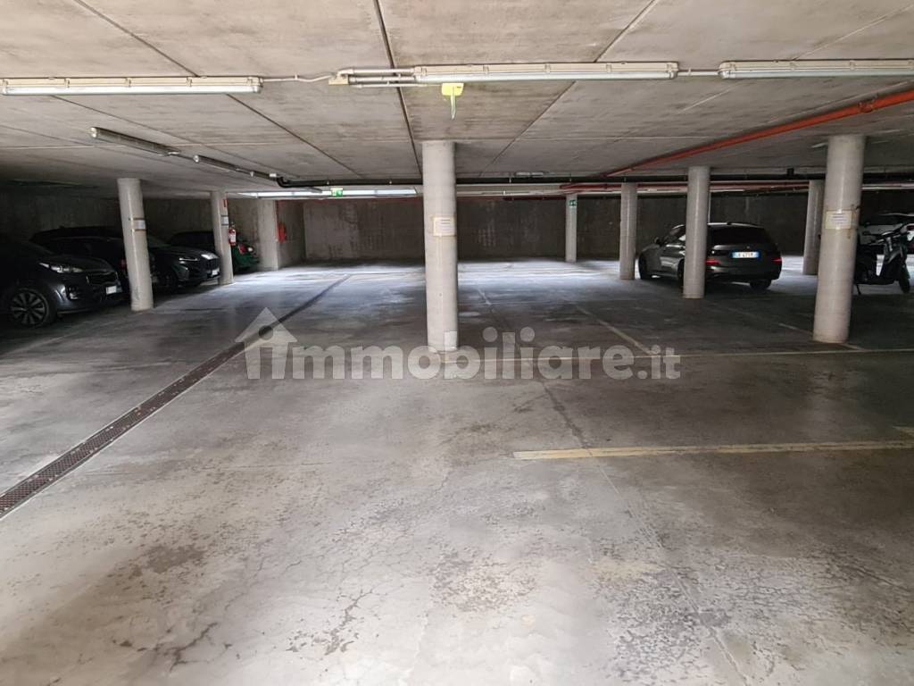 Posto auto - moto via Giusto de' Menabuoi, Padova, Rif. 123788199 ...