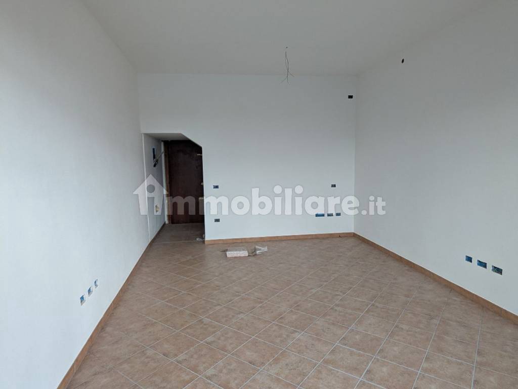 Locale commerciale corso Luigi Carlo Farini 94, Russi, Rif. 123483365 ...