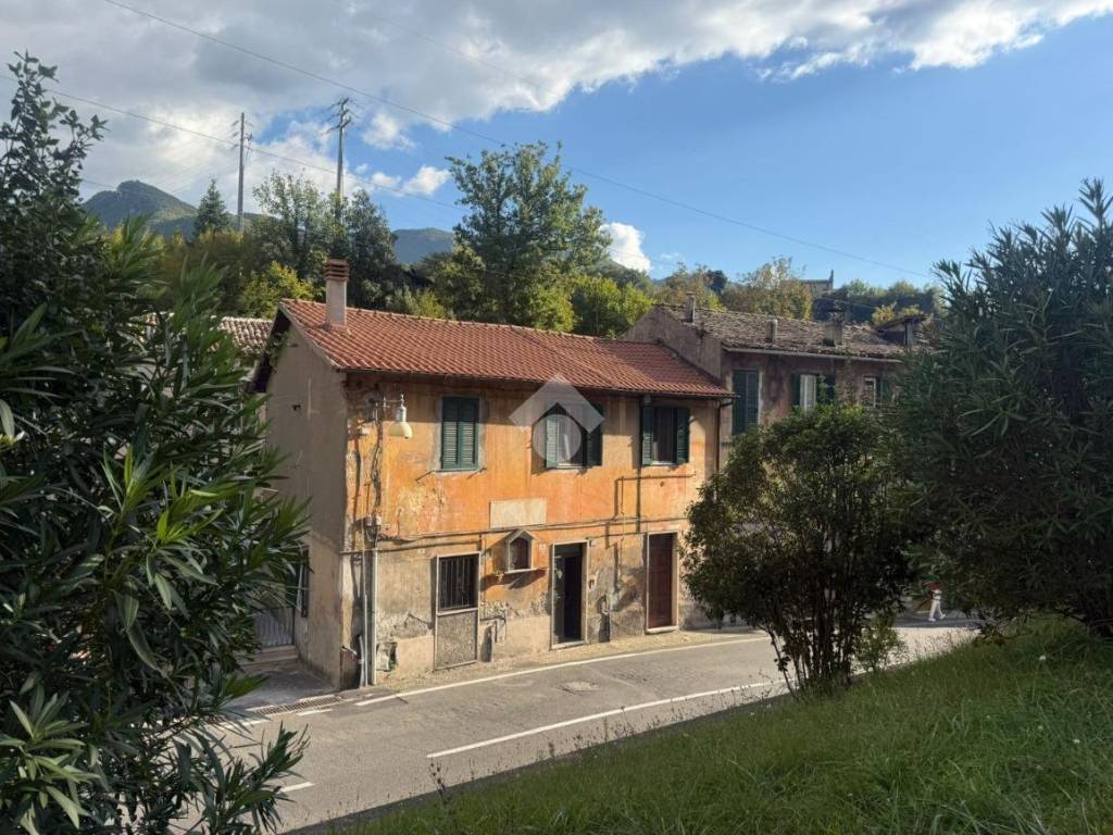 Vendita Appartamento Subiaco. Bilocale in via papa braschi 108. Buono ...